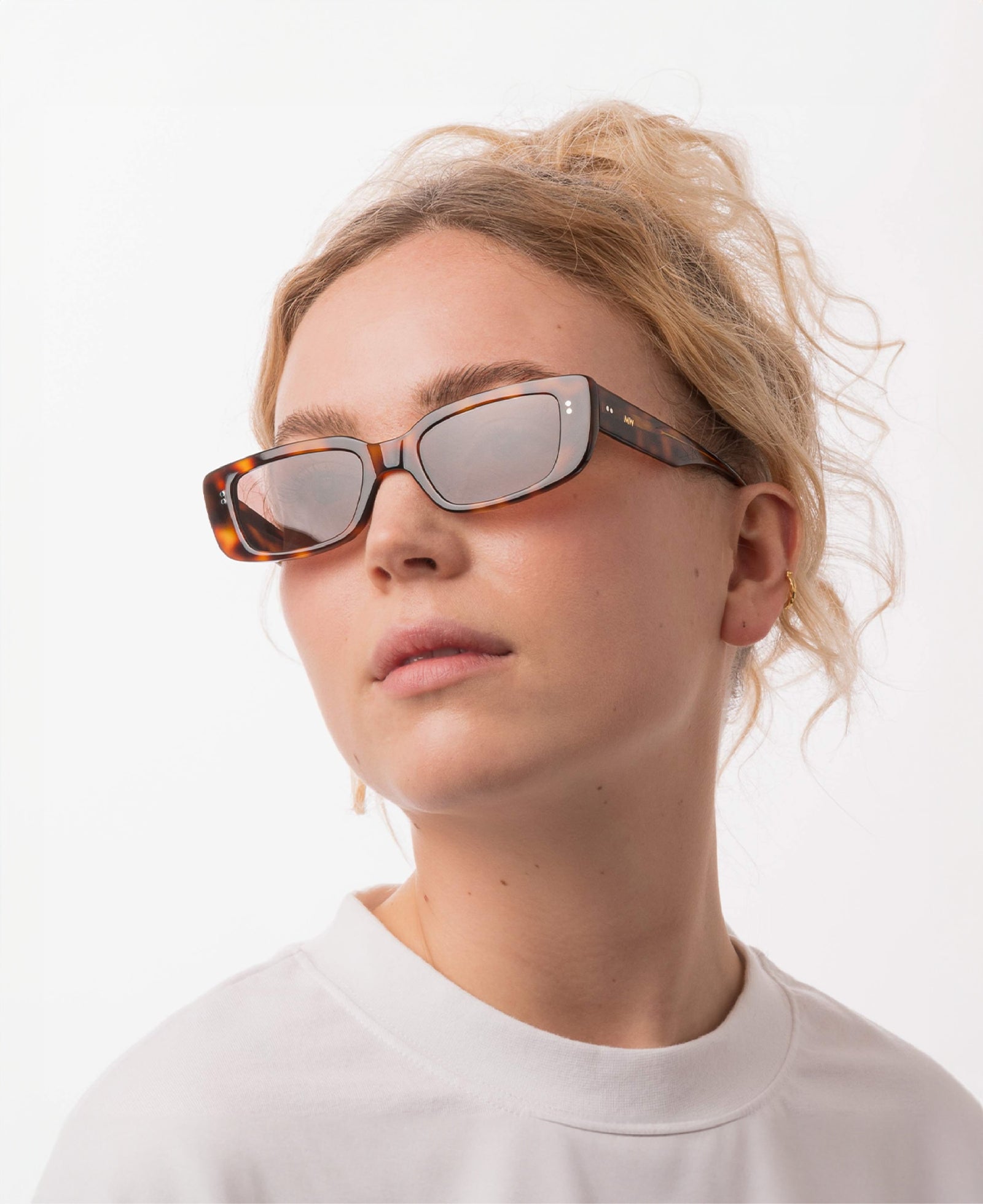 GRACE Tortoise - Rektangulære Solbriller | MESSYWEEKEND – MessyWeekend DK